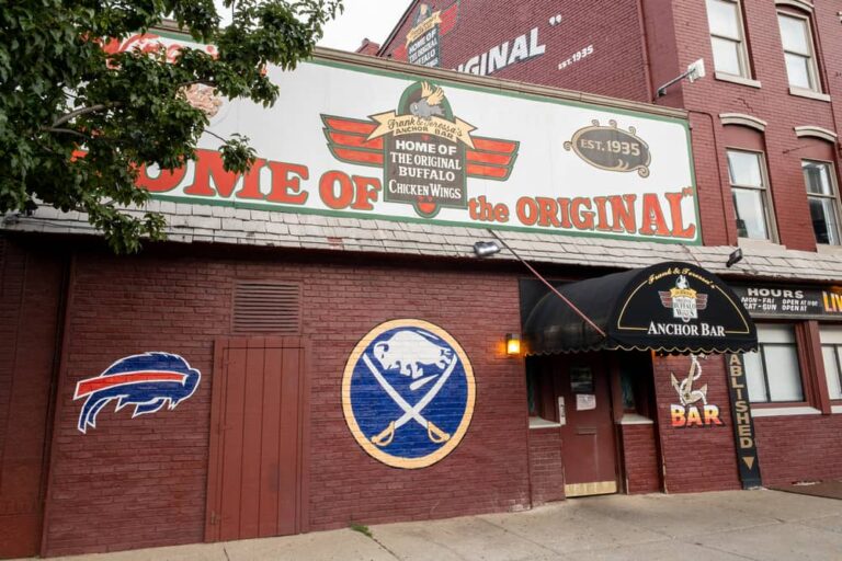 Anchor Bar, Buffalo: The Home of Chicken Wings – THE DUDE OF FOOD